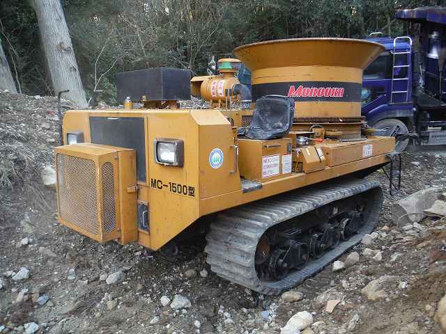 諸岡(MOROOKA)自走式木材破砕機「MC-1500 2004年式」出張買取り。